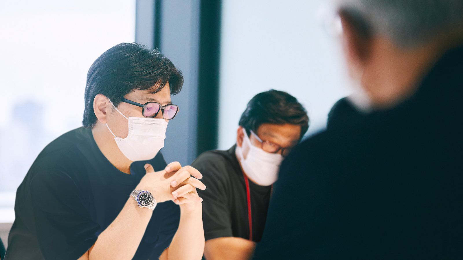 いまからでも間に合う！「たった2キロの長い旅。」あらすじと人物相関図 | JINS PARK